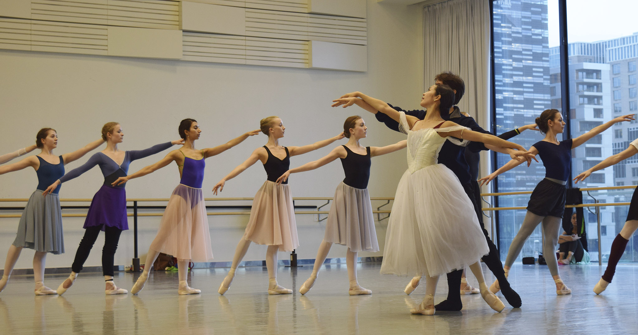 Studenter danser i “Giselle” på Den Norske Opera og Ballett ...