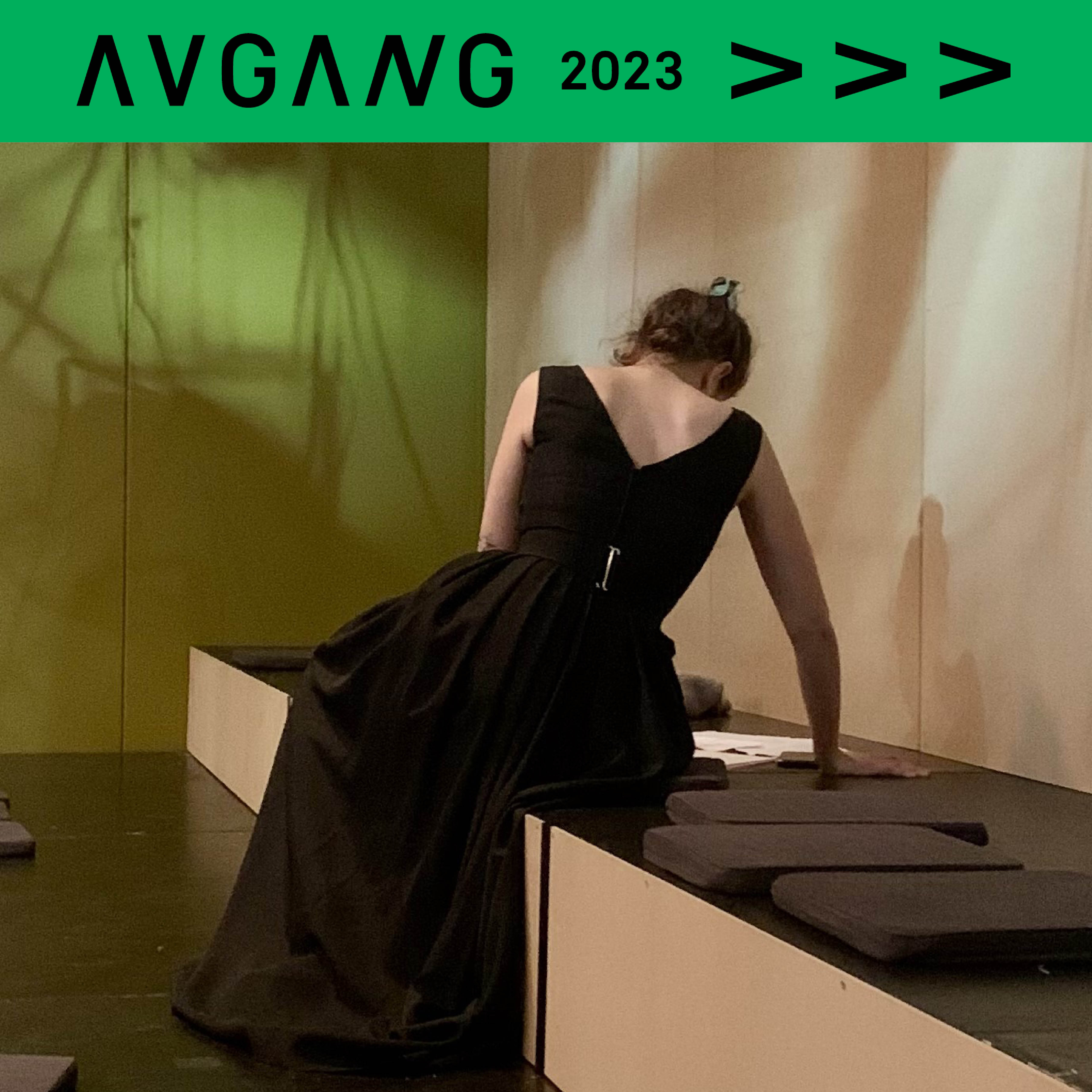 Avgang 2023: Kirsebærhagen av Anton Tsjekhov - Kunsthøgskolen i Oslo